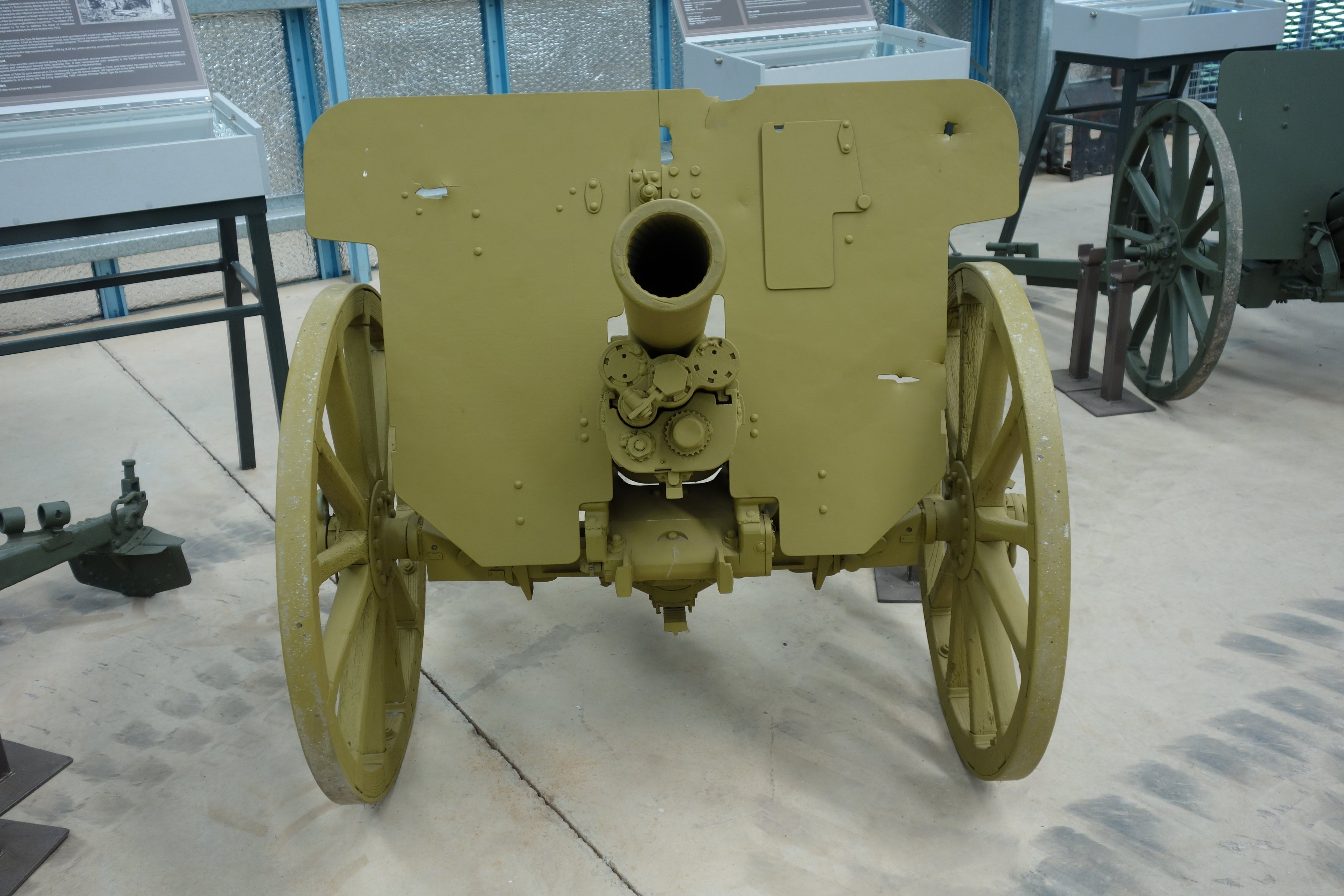 Type 94 75mm mountain gun incendiary shell as Japanese flamethrower ...